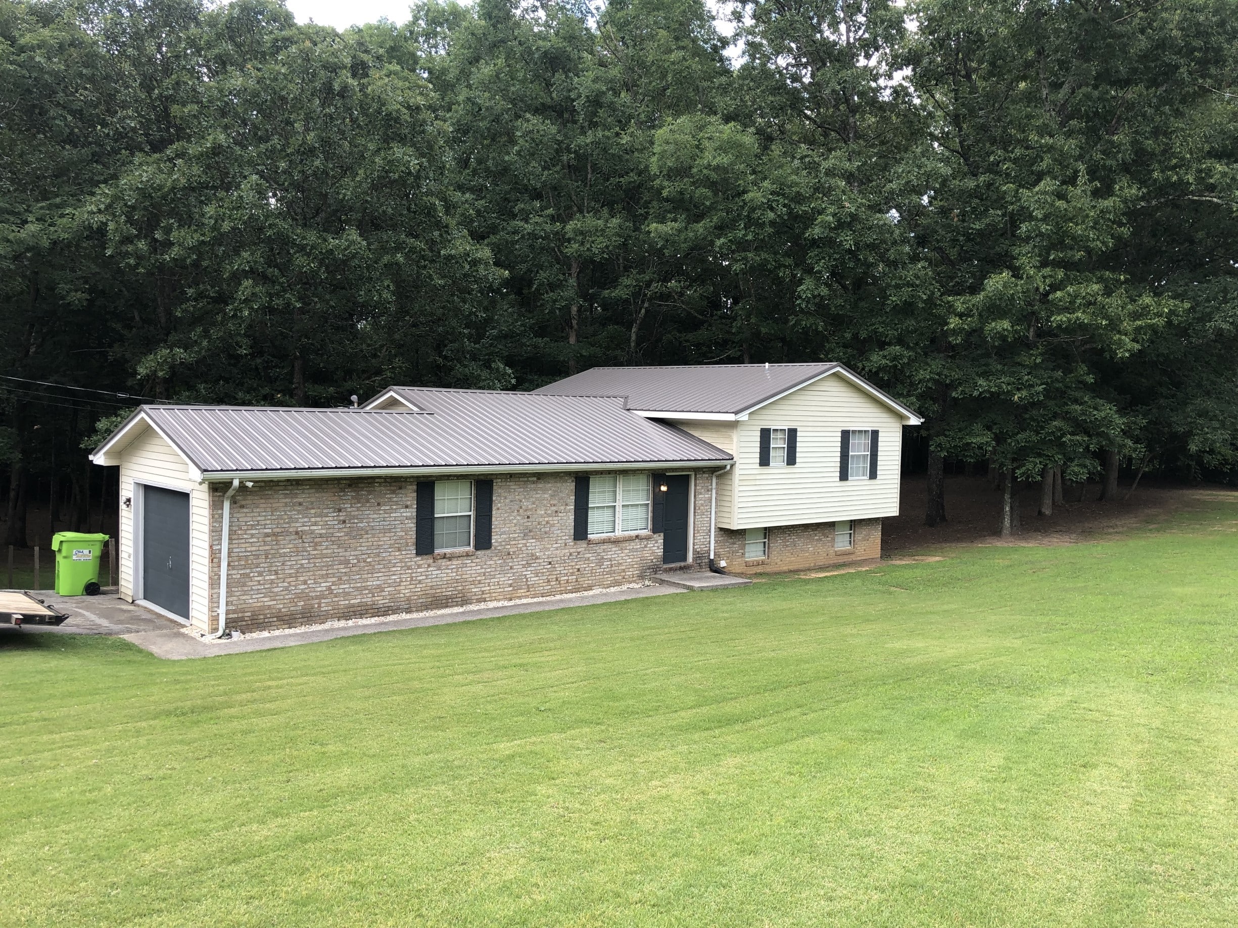 About – L & L Roofing